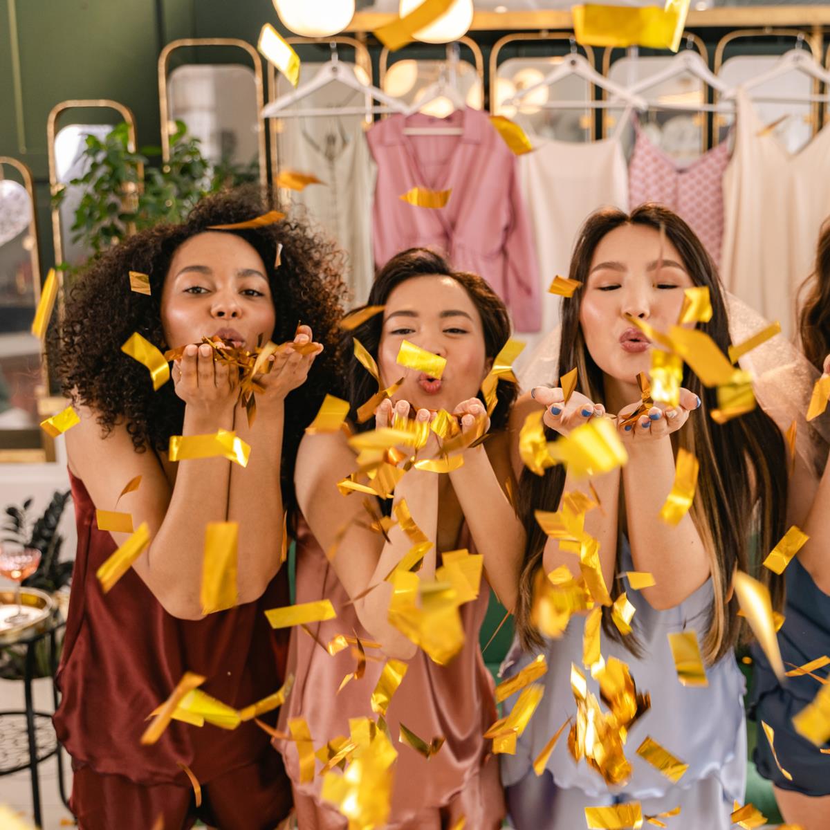 Genius alert! Här är grejerna du bör ha i handväskan på fest | lyko.com