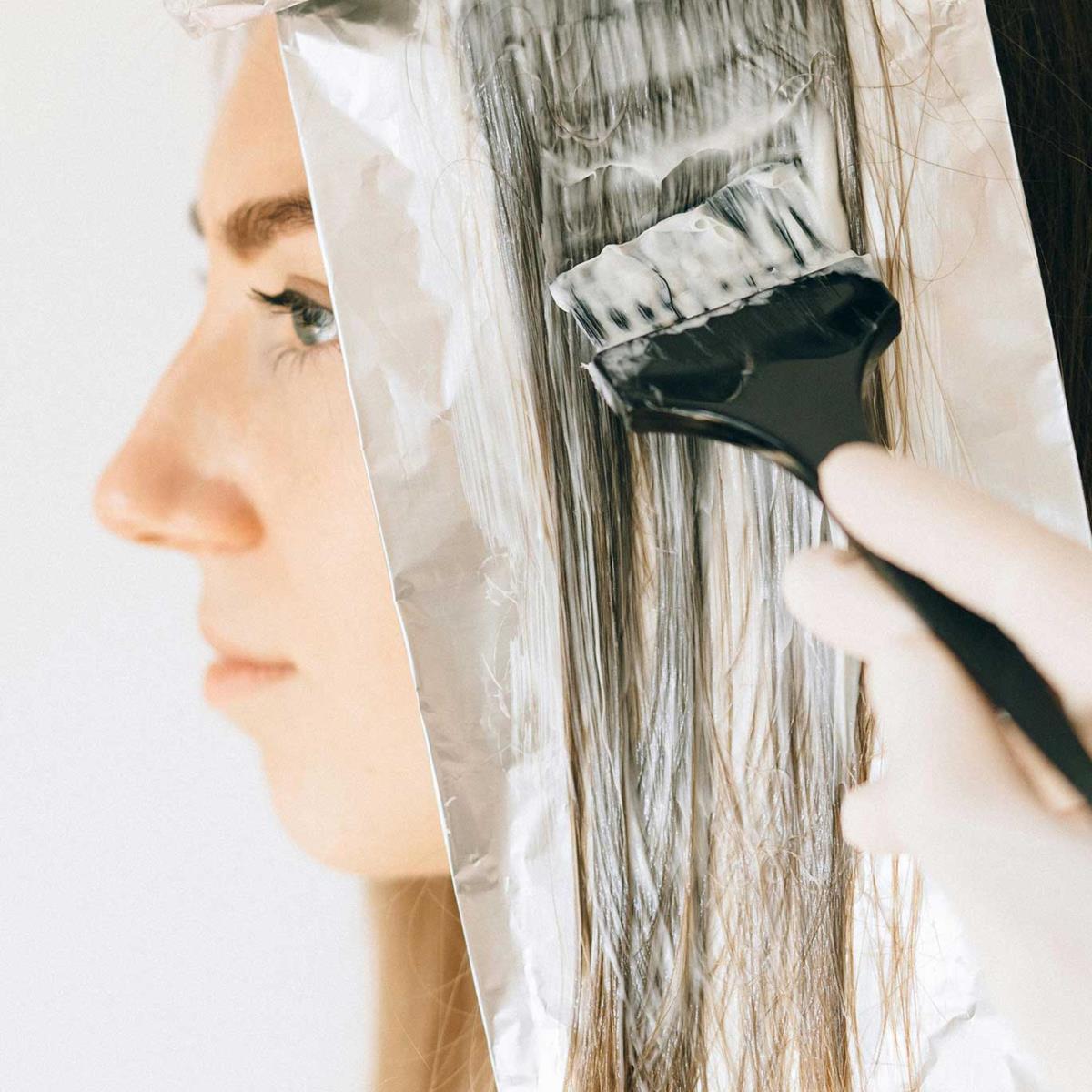 Balayage, folie eller hätta? Lär dig olika sätt att slinga håret hemma ...