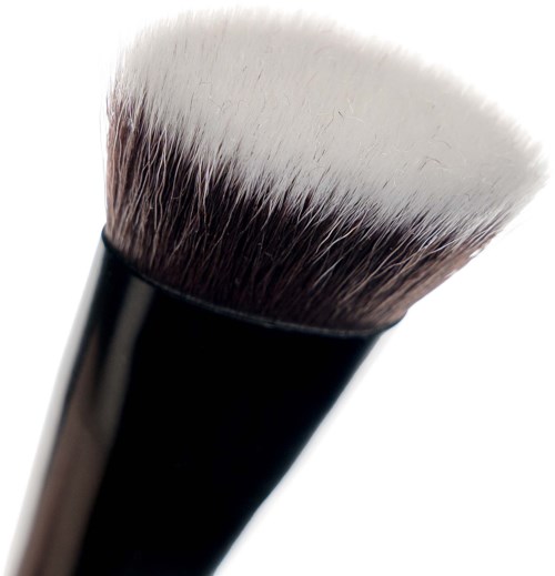 Brushworks No. 11 Flat Top Contour Brush | lyko.com