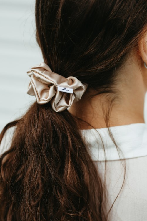 ByBarb Silk Hair Scrunchie Beige | lyko.com