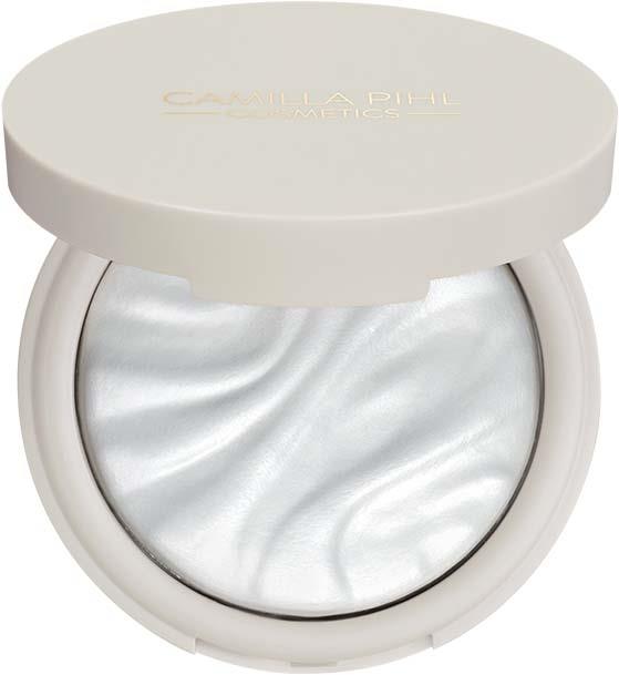 Camilla Pihl Cosmetics Luminous Setting Powder Translucent | lyko.com