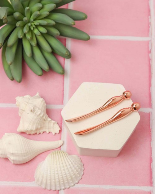 Earth Harbor Rose Gold Applicator + Acupressure Multi-Tool | lyko.com