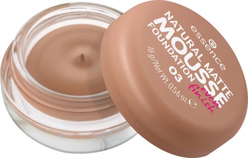 essence Natural Matte Mousse Foundation 03 | lyko.com