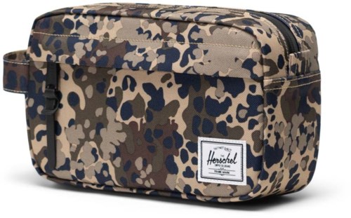 Herschel Chapter Small Travel Kit Terrain Camo | lyko.com