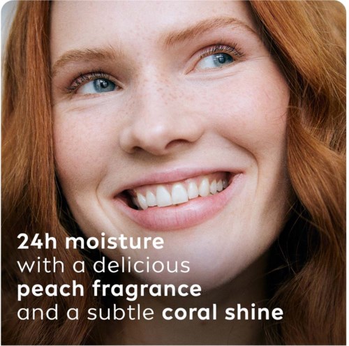 Labello Peach Shine Lip Balm 4,8 g | lyko.com