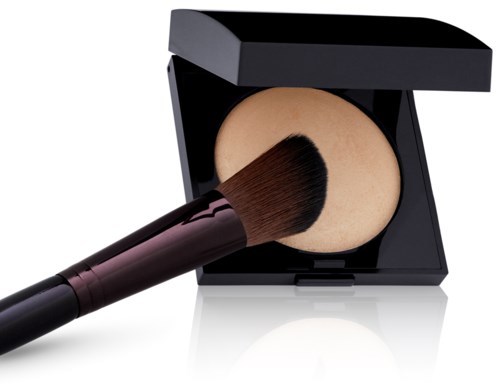 Laura Mercier Angles Cheek Contour Brush | lyko.com