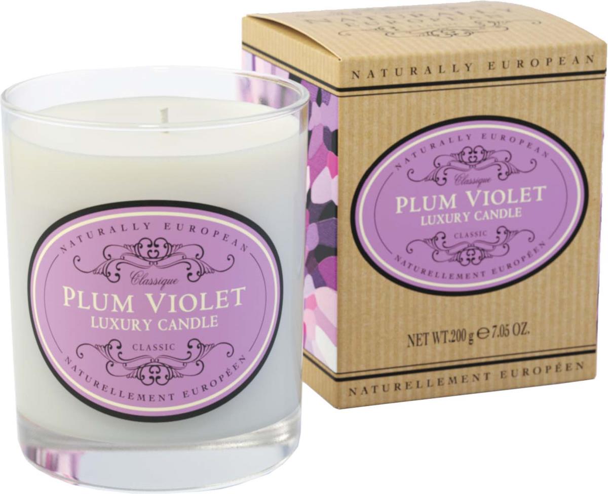 Naturally European Plum Violet Candle 200 ml | lyko.com