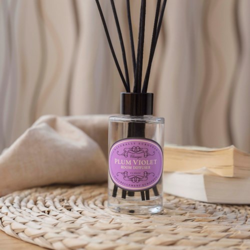 Naturally European Plum Violet Diffuser 100 ml | lyko.com
