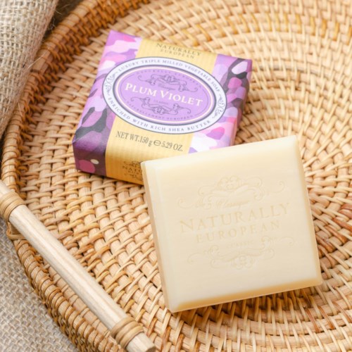 Naturally European Plum Violet Soap 150 g | lyko.com