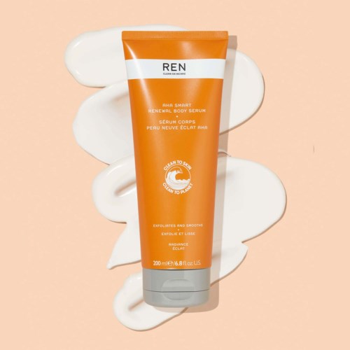 REN Skincare Radiance Smart Renewal Body Serum 200 ml | lyko.com