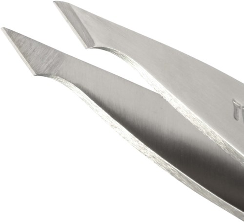 Tweezerman Pointed Slant Tweezer | lyko.com