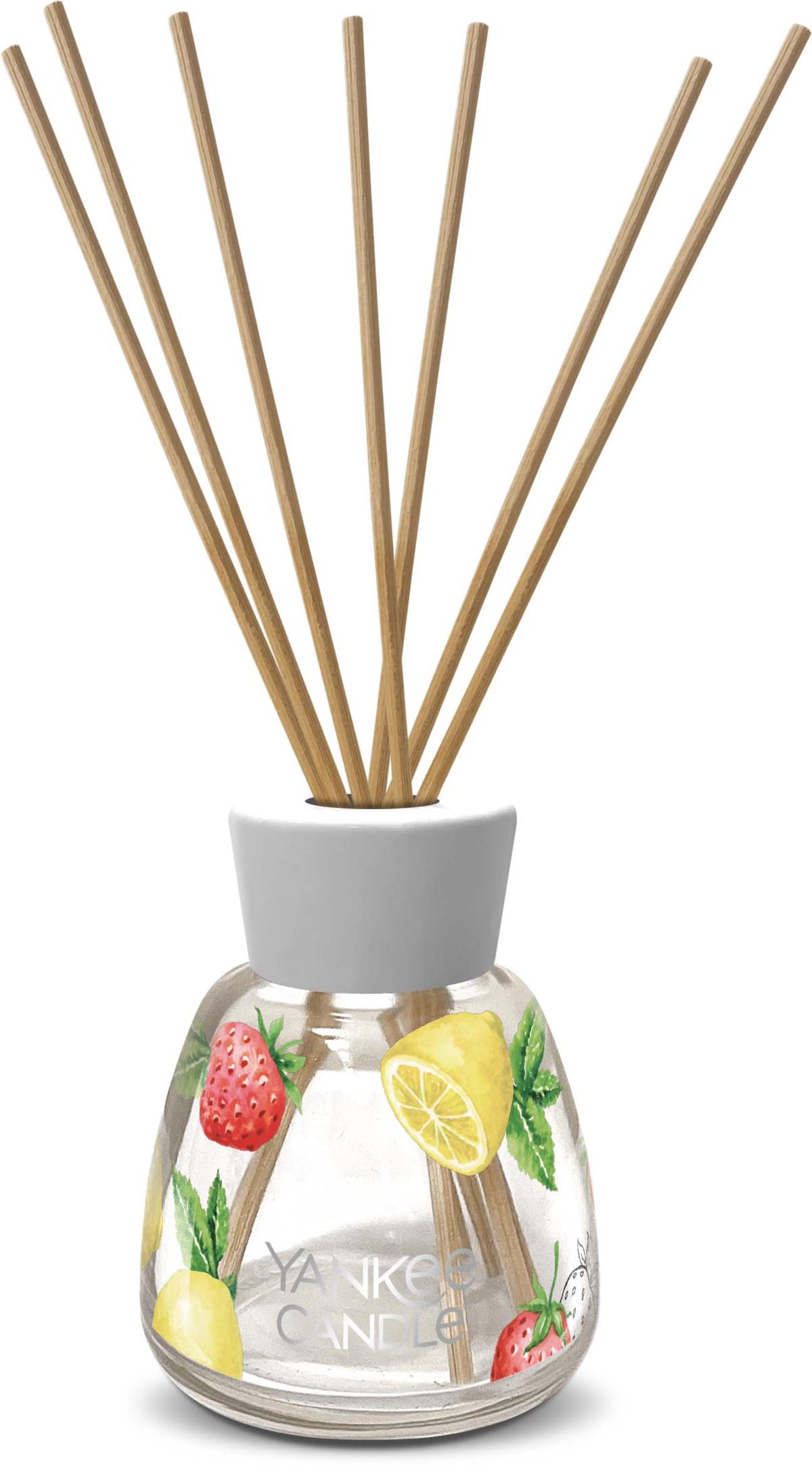 Yankee Candle Iced Berry Lemonade Reed Diffuser 100 ml | lyko.com