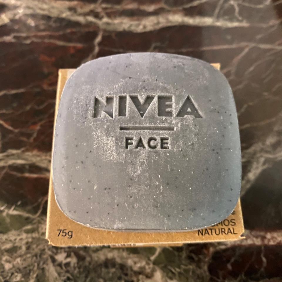 Nivea Magicbar Exfoliating Cleansing Bar 75 G