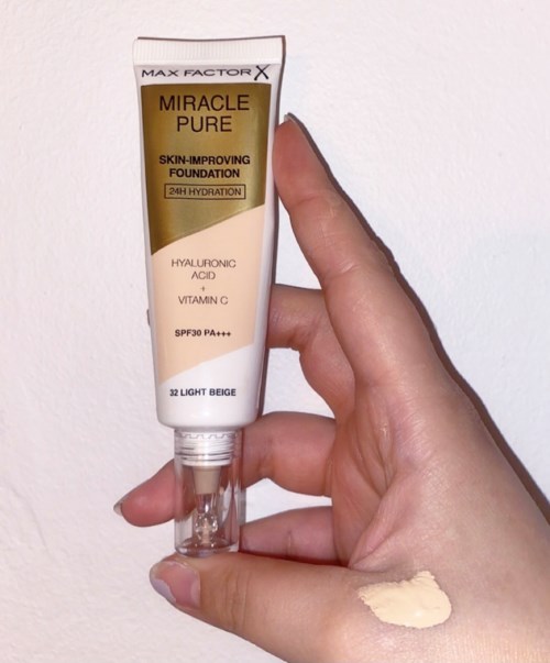 Max Factor Miracle Pure Skin-Improving Foundation 75 Golden | lyko.com